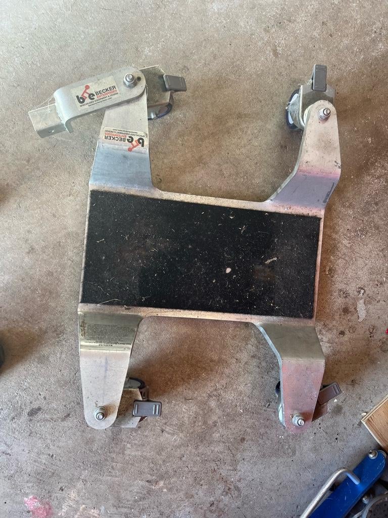 Chocks with caster wheels? | BMW R1200R Forum