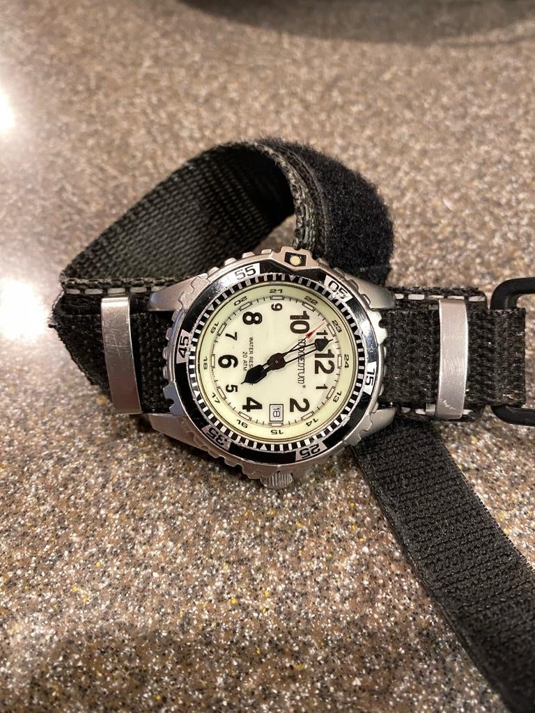 Divers on velcro... show 'em here. | Page 5 | WatchUSeek Watch Forums