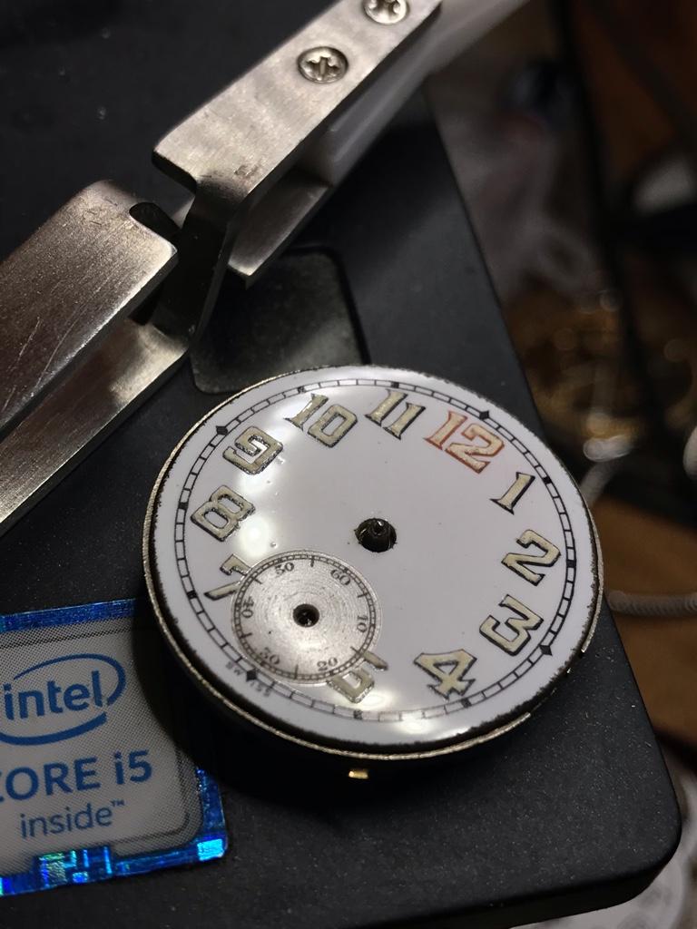 How to spot radium lume? | WatchUSeek Watch Forums