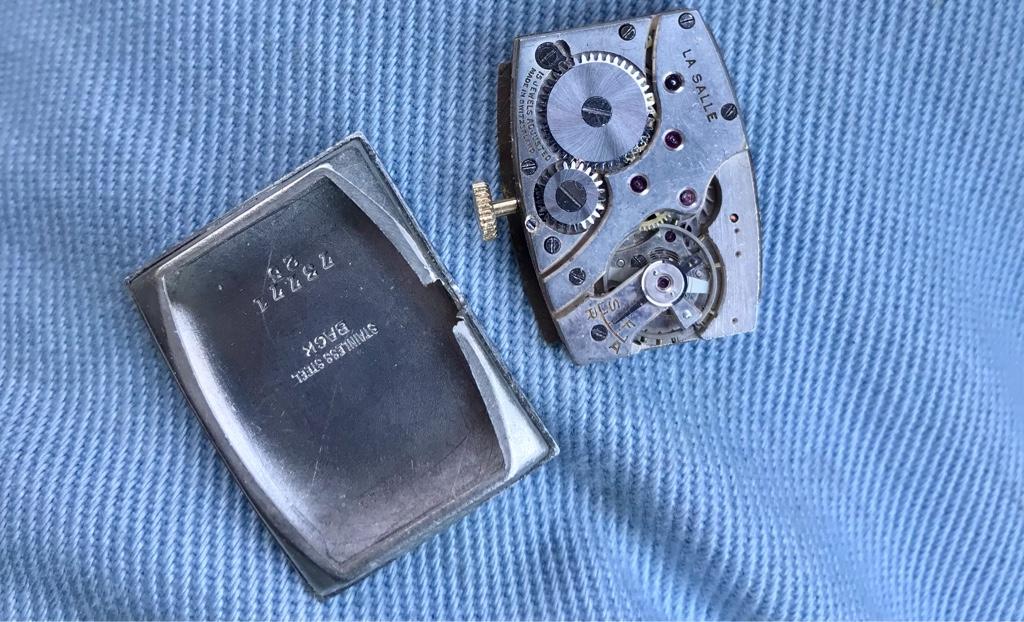 Tank / rectangular watch movement with direct centre second ...