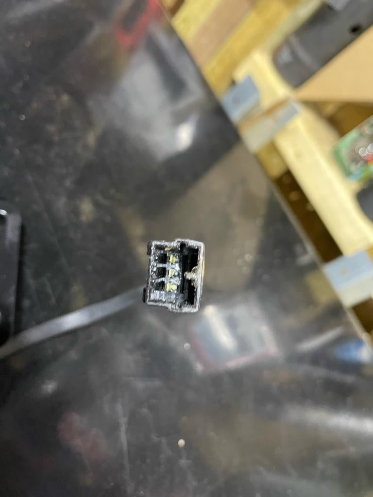 Tail Light Connector | Triumph Rat Motorcycle Forums