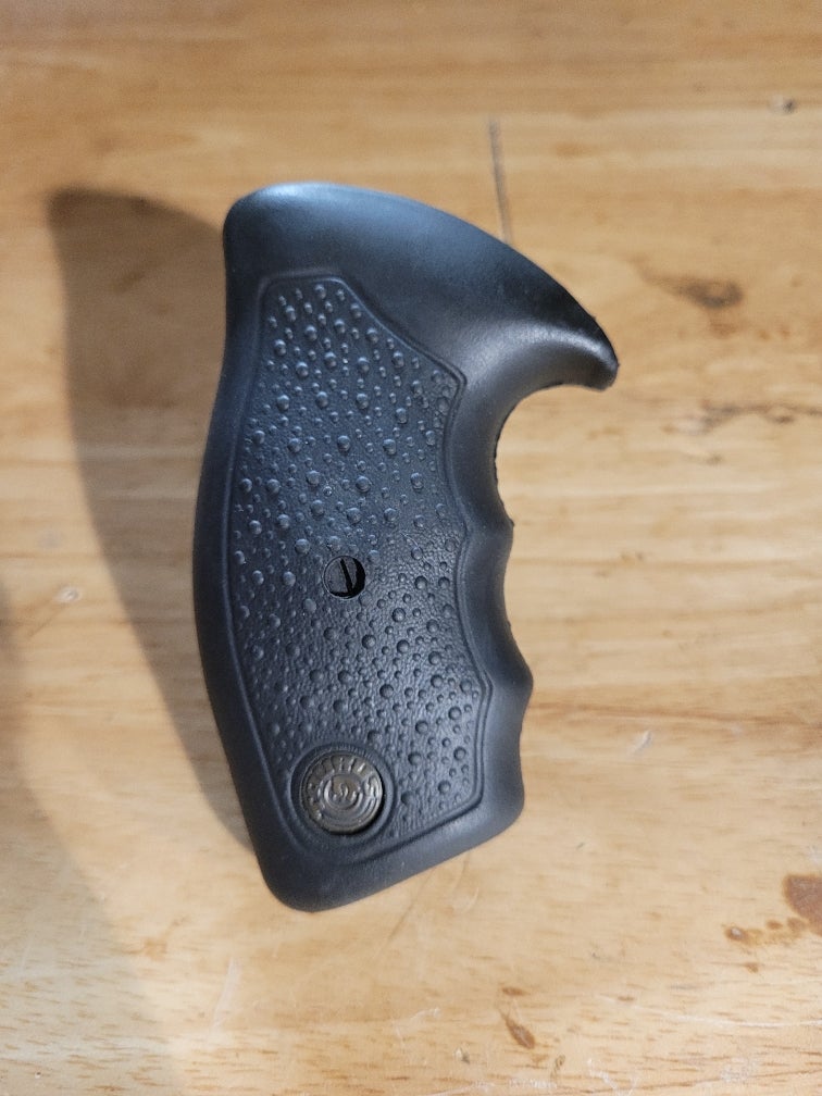 Larger grips for 605 | Taurus Firearm Forum