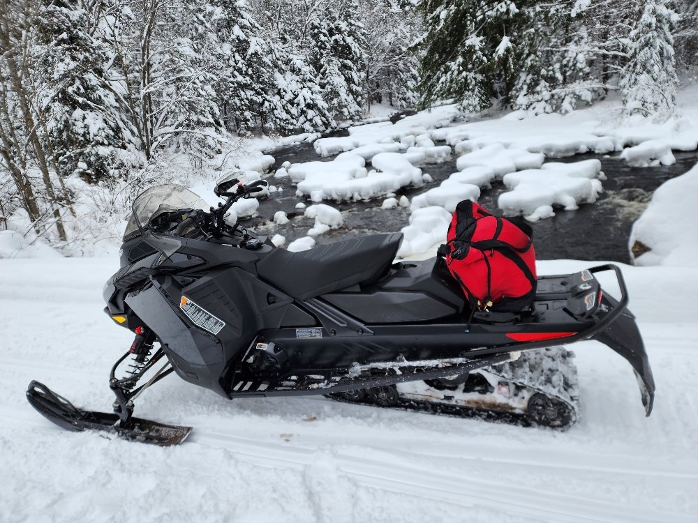 LinQ Stackable Gas Caddy plus Adventure 40L Bag | Ski-Doo Snowmobiles Forum