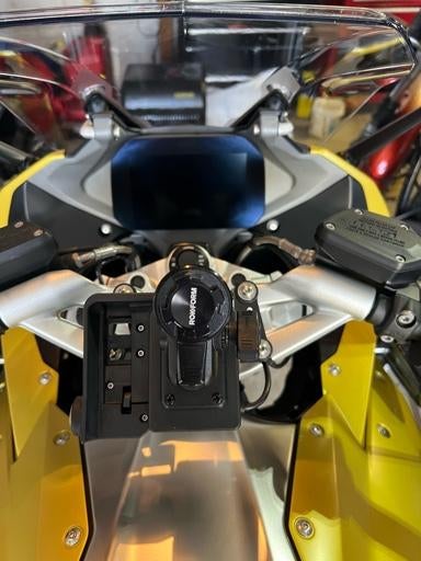 Rokform & wunderlinq | Adventure Rider