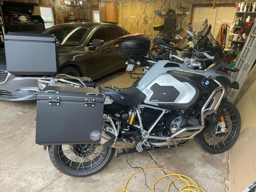 Pictures of Black BMW top box on Ice Grey1250 GSA | Page 2 | Adventure ...