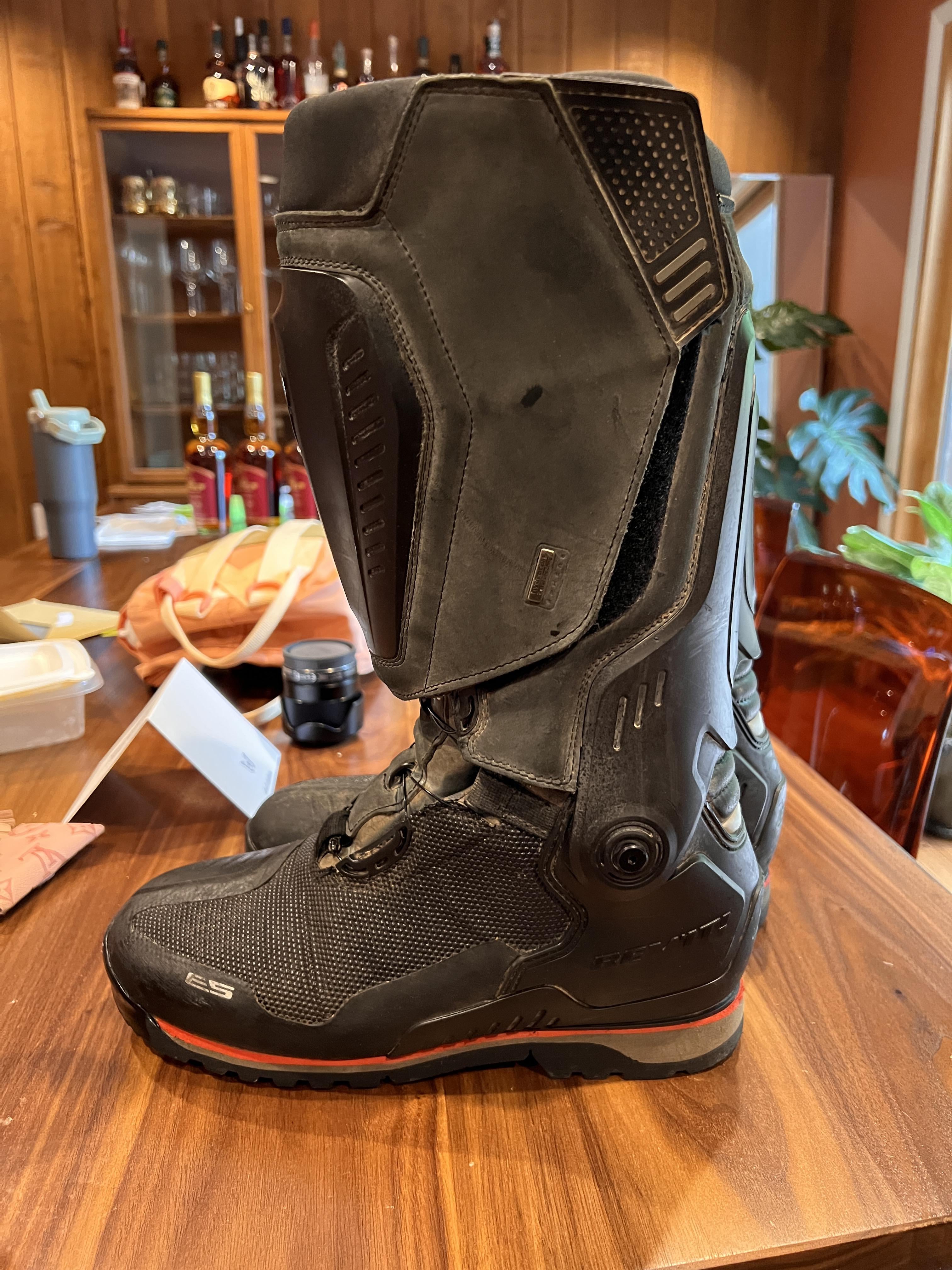 Sold - Revit Expedition Boots 9.5/43 | Adventure Rider